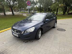 Синий Вольво B60 2012 в Рига, объемом двигателя 1.60 л и пробегом 379 тыс. км за 3200 €, фото  на AUTOMOTO.COM.LV