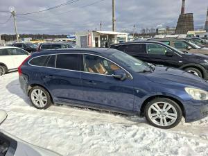 Zils Volvo V60 2013 Kauņa, ar dzinēja tilpumu 2.00 L un nobraukumu 308 tūkst. km par 5950 €, foto 3 vietnē AUTOMOTO.COM.LV