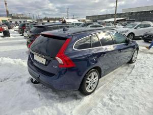 Zils Volvo V60 2013 Kauņa, ar dzinēja tilpumu 2.00 L un nobraukumu 308 tūkst. km par 5950 €, foto 4 vietnē AUTOMOTO.COM.LV