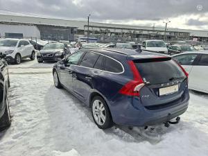 Zils Volvo V60 2013 Kauņa, ar dzinēja tilpumu 2.00 L un nobraukumu 308 tūkst. km par 5950 €, foto 5 vietnē AUTOMOTO.COM.LV