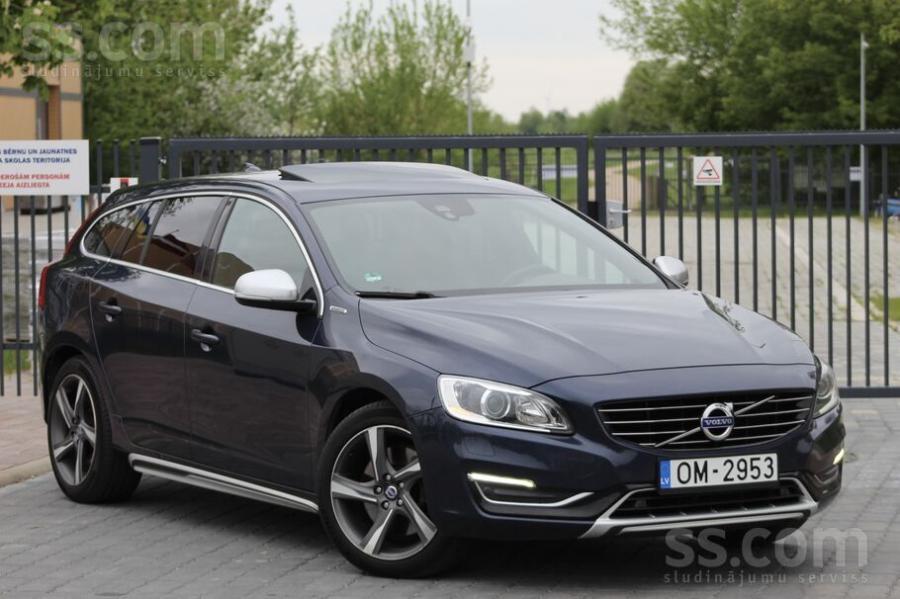 Blue Volvo V60 2013 in Riga, with an engine capacity of 2.40 L and mileage of 275 thousand km for 8350 €, photo 1 on AUTOMOTO.COM.LV