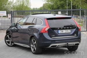 Blue Volvo V60 2013 in Riga, with an engine capacity of 2.40 L and mileage of 275 thousand km for 8350 €, photo 5 on AUTOMOTO.COM.LV