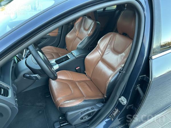 Blue Volvo V60 2013 in Riga, with an engine capacity of 2.40 L and mileage of 275 thousand km for 8350 €, photo 9 on AUTOMOTO.COM.LV