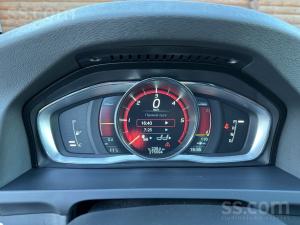 Blue Volvo V60 2013 in Riga, with an engine capacity of 2.40 L and mileage of 275 thousand km for 8350 €, photo 20 on AUTOMOTO.COM.LV
