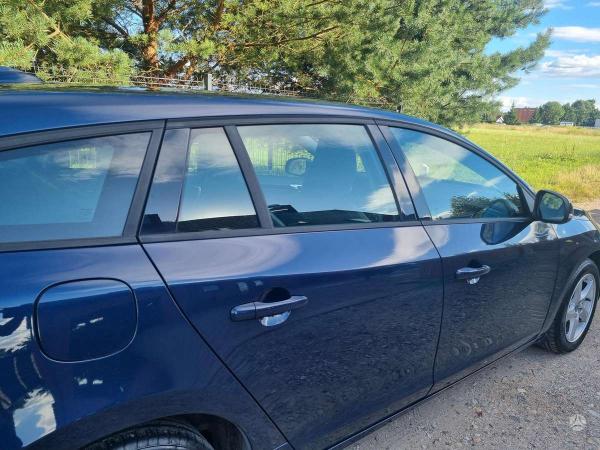 Zils Volvo V60 2013 Kauņa, ar dzinēja tilpumu 2.00 L un nobraukumu 311 tūkst. km par 5490 €, foto 9 vietnē AUTOMOTO.COM.LV