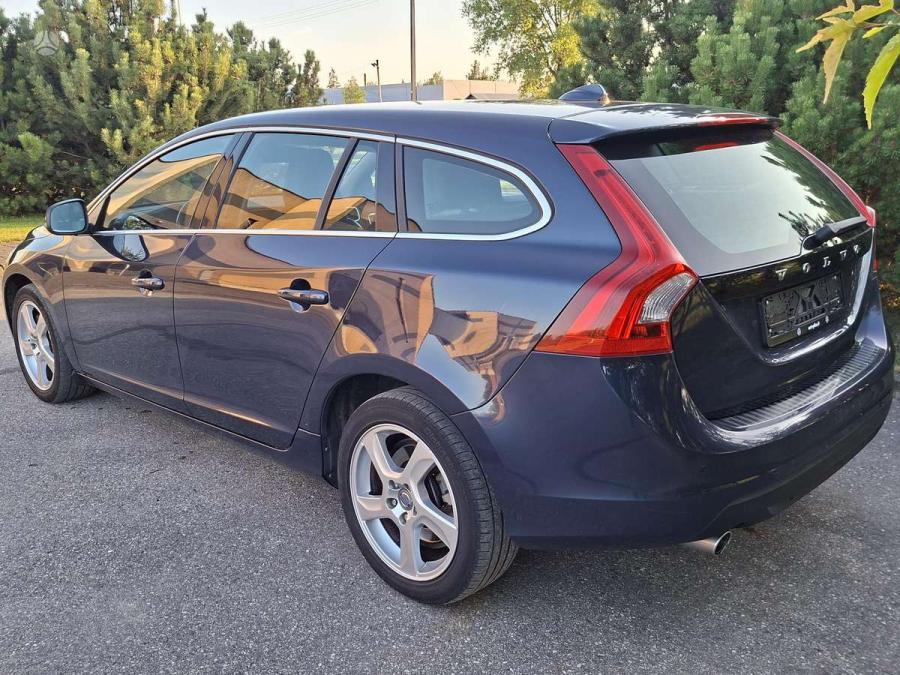 Zils Volvo V60 2013 Ukmergė, ar dzinēja tilpumu 2.40 L un nobraukumu 289 tūkst. km par 5950 €, foto 5 vietnē AUTOMOTO.COM.LV