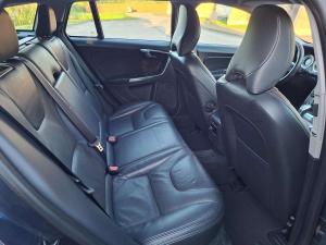 Zils Volvo V60 2013 Ukmergė, ar dzinēja tilpumu 2.40 L un nobraukumu 289 tūkst. km par 5950 €, foto 13 vietnē AUTOMOTO.COM.LV