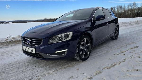 Zils Volvo V60 2015 Viļņa, ar dzinēja tilpumu 2.00 L un nobraukumu 302 tūkst. km par 7499 €, foto 1 vietnē AUTOMOTO.COM.LV
