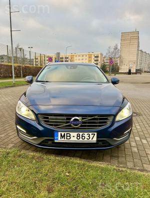Zils Volvo V60 2015 Rīga, ar dzinēja tilpumu 2.00 L un nobraukumu 245 tūkst. km par 11100 €, foto 4 vietnē AUTOMOTO.COM.LV