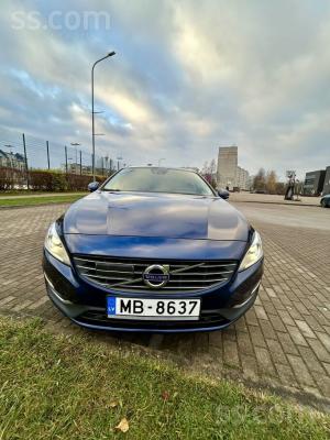Zils Volvo V60 2015 Rīga, ar dzinēja tilpumu 2.00 L un nobraukumu 245 tūkst. km par 11100 €, foto 10 vietnē AUTOMOTO.COM.LV