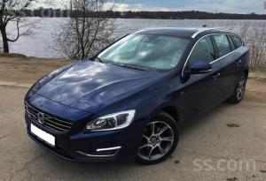Zils Volvo V60 2015 Rīga, ar dzinēja tilpumu 2.00 L un nobraukumu 245 tūkst. km par 11100 €, foto 17 vietnē AUTOMOTO.COM.LV