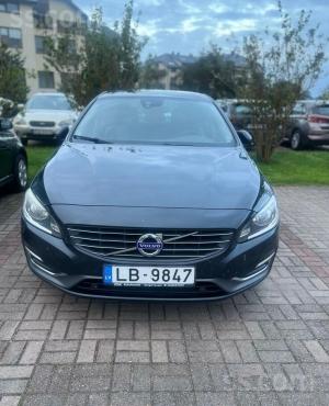 Blue Volvo V60 2013 in Riga, with an engine capacity of 2.40 L and mileage of 0 thousand km for 6500 €, photo 3 on AUTOMOTO.COM.LV