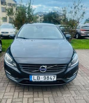 Blue Volvo V60 2013 in Riga, with an engine capacity of 2.40 L and mileage of 0 thousand km for 6500 €, photo 4 on AUTOMOTO.COM.LV