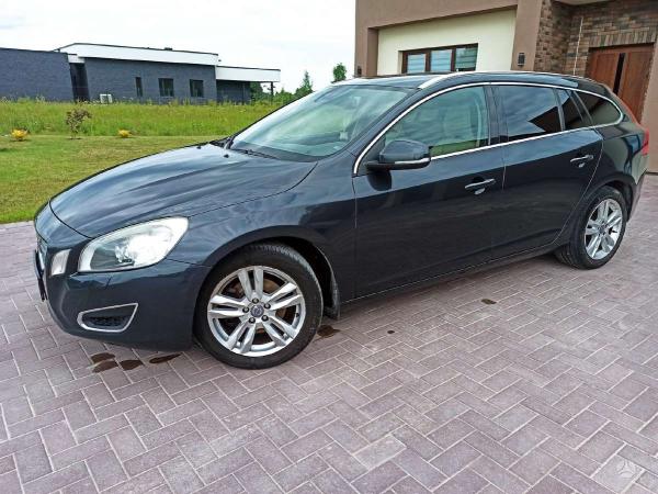 Zils Volvo V60 2011 Šauļi, ar dzinēja tilpumu 1.56 L un nobraukumu 258 tūkst. km par 4580 €, foto 1 vietnē AUTOMOTO.COM.LV