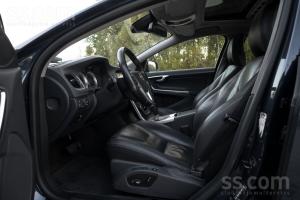 Zils Volvo V60 2011 Jelgava, ar dzinēja tilpumu 2.00 L un nobraukumu 226 tūkst. km par 7500 €, foto 10 vietnē AUTOMOTO.COM.LV