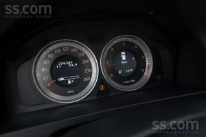 Zils Volvo V60 2011 Jelgava, ar dzinēja tilpumu 2.00 L un nobraukumu 226 tūkst. km par 7500 €, foto 13 vietnē AUTOMOTO.COM.LV