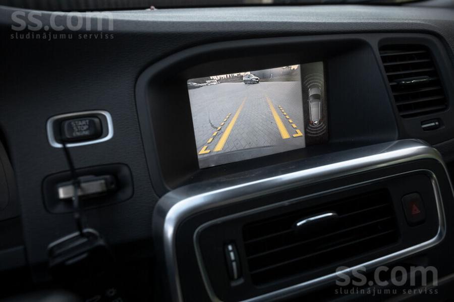 Zils Volvo V60 2011 Jelgava, ar dzinēja tilpumu 2.00 L un nobraukumu 226 tūkst. km par 7500 €, foto 17 vietnē AUTOMOTO.COM.LV