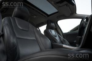Zils Volvo V60 2011 Jelgava, ar dzinēja tilpumu 2.00 L un nobraukumu 226 tūkst. km par 7500 €, foto 21 vietnē AUTOMOTO.COM.LV