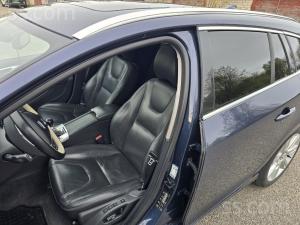 Zils Volvo V60 2011 Limbaži, ar dzinēja tilpumu 2.40 L un nobraukumu 275 tūkst. km par 6350 €, foto 14 vietnē AUTOMOTO.COM.LV