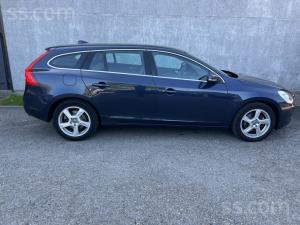 Zils Volvo V60 2011 Liepāja, ar dzinēja tilpumu 1.60 L un nobraukumu 264 tūkst. km par 6750 €, foto 20 vietnē AUTOMOTO.COM.LV