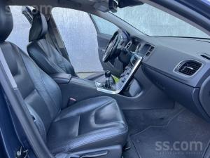 Zils Volvo V60 2011 Liepāja, ar dzinēja tilpumu 1.60 L un nobraukumu 264 tūkst. km par 6750 €, foto 21 vietnē AUTOMOTO.COM.LV