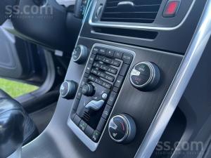Zils Volvo V60 2011 Liepāja, ar dzinēja tilpumu 1.60 L un nobraukumu 264 tūkst. km par 6750 €, foto 23 vietnē AUTOMOTO.COM.LV