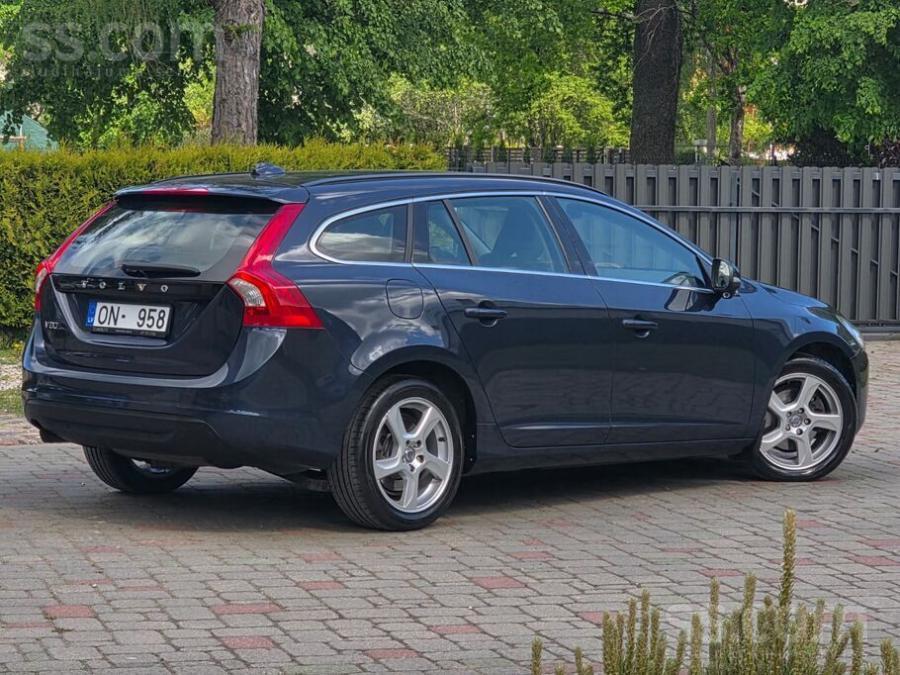 Синий Вольво B60 2011 в Рига, объемом двигателя 2.00 л и пробегом 244 тыс. км за 5950 €, фото 6 на AUTOMOTO.COM.LV