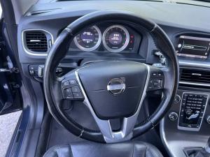 Zils Volvo V60 2011 Liepāja, ar dzinēja tilpumu 1.60 L un nobraukumu 264 tūkst. km par 6750 €, foto 18 vietnē AUTOMOTO.COM.LV