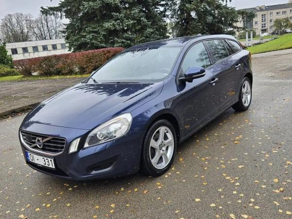 Синий Вольво B60 2011 в Екабпилс, объемом двигателя 2.40 л и пробегом 273 тыс. км за 6690 €, фото 1 на AUTOMOTO.COM.LV