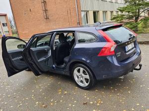 Синий Вольво B60 2011 в Екабпилс, объемом двигателя 2.40 л и пробегом 273 тыс. км за 6690 €, фото 12 на AUTOMOTO.COM.LV