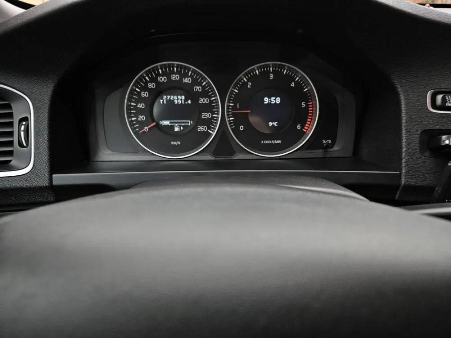 Синий Вольво B60 2011 в Екабпилс, объемом двигателя 2.40 л и пробегом 273 тыс. км за 6690 €, фото 26 на AUTOMOTO.COM.LV