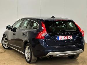 Blue Volvo V60 2011 in Jurmala, with an engine capacity of 2.00 L and mileage of 285 thousand km for 7490 €, photo 9 on AUTOMOTO.COM.LV