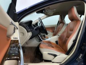 Blue Volvo V60 2011 in Jurmala, with an engine capacity of 2.00 L and mileage of 285 thousand km for 7490 €, photo 20 on AUTOMOTO.COM.LV