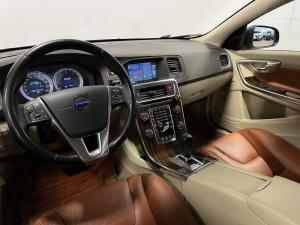 Blue Volvo V60 2011 in Jurmala, with an engine capacity of 2.00 L and mileage of 285 thousand km for 7490 €, photo 22 on AUTOMOTO.COM.LV