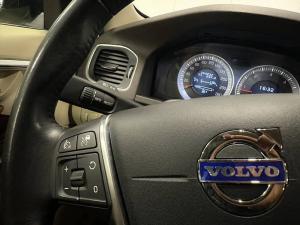 Blue Volvo V60 2011 in Jurmala, with an engine capacity of 2.00 L and mileage of 285 thousand km for 7490 €, photo 34 on AUTOMOTO.COM.LV
