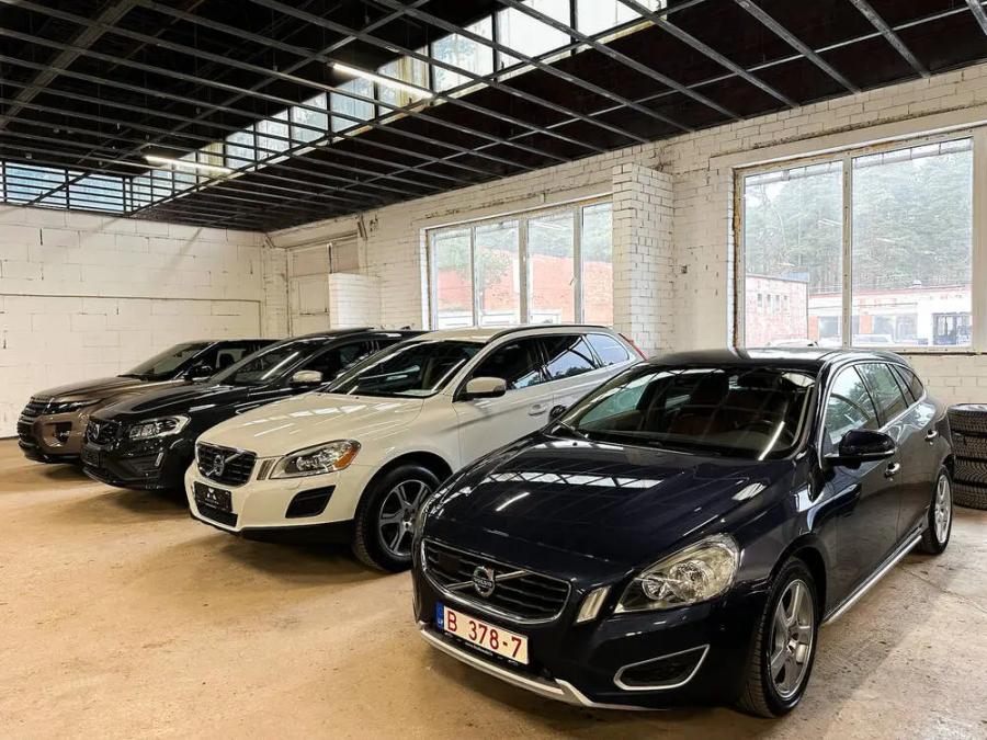 Blue Volvo V60 2011 in Jurmala, with an engine capacity of 2.00 L and mileage of 285 thousand km for 7490 €, photo 56 on AUTOMOTO.COM.LV