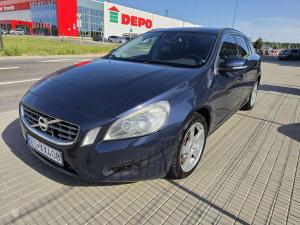 Zils Volvo V60 2011 Kauņa, ar dzinēja tilpumu 2.40 L un nobraukumu 287 tūkst. km par 5770 €, foto 3 vietnē AUTOMOTO.COM.LV