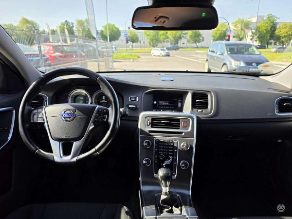 Zils Volvo V60 2011 Kauņa, ar dzinēja tilpumu 2.40 L un nobraukumu 287 tūkst. km par 5770 €, foto 10 vietnē AUTOMOTO.COM.LV