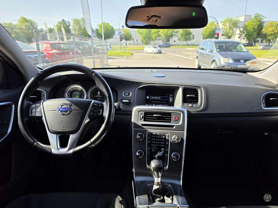 Zils Volvo V60 2011 Kauņa, ar dzinēja tilpumu 2.40 L un nobraukumu 287 tūkst. km par 5770 €, foto 11 vietnē AUTOMOTO.COM.LV