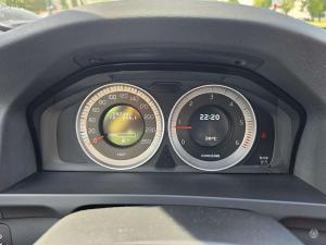 Zils Volvo V60 2011 Kauņa, ar dzinēja tilpumu 2.40 L un nobraukumu 287 tūkst. km par 5770 €, foto 12 vietnē AUTOMOTO.COM.LV