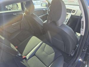 Zils Volvo V60 2011 Kauņa, ar dzinēja tilpumu 2.40 L un nobraukumu 287 tūkst. km par 5770 €, foto 15 vietnē AUTOMOTO.COM.LV
