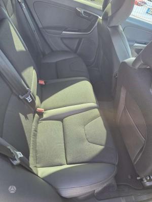 Zils Volvo V60 2011 Kauņa, ar dzinēja tilpumu 2.40 L un nobraukumu 287 tūkst. km par 5770 €, foto 17 vietnē AUTOMOTO.COM.LV