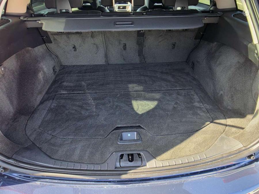 Zils Volvo V60 2011 Kauņa, ar dzinēja tilpumu 2.40 L un nobraukumu 287 tūkst. km par 5770 €, foto 19 vietnē AUTOMOTO.COM.LV