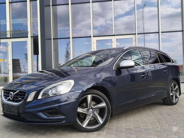 Zils Volvo V60 2011 Viļņa, ar dzinēja tilpumu 2.00 L un nobraukumu 350 tūkst. km par 6250 €, foto 3 vietnē AUTOMOTO.COM.LV