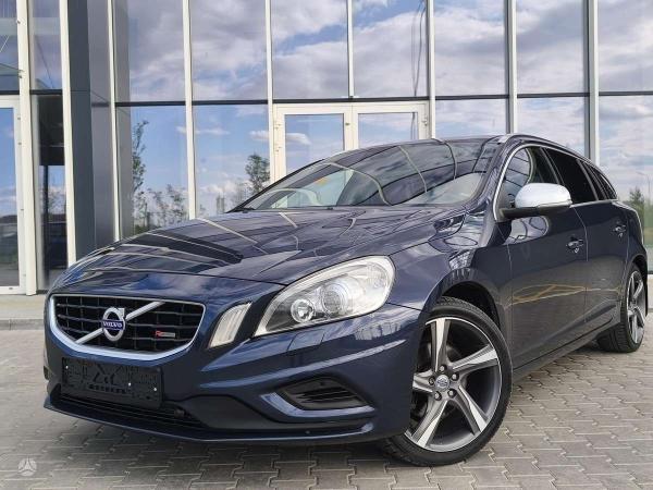 Zils Volvo V60 2011 Viļņa, ar dzinēja tilpumu 2.00 L un nobraukumu 350 tūkst. km par 6250 €, foto 4 vietnē AUTOMOTO.COM.LV