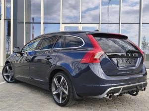 Zils Volvo V60 2011 Viļņa, ar dzinēja tilpumu 2.00 L un nobraukumu 350 tūkst. km par 6250 €, foto 6 vietnē AUTOMOTO.COM.LV