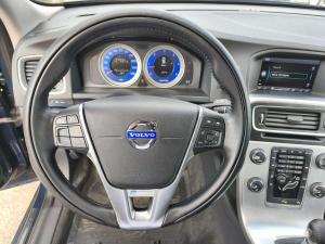 Zils Volvo V60 2011 Viļņa, ar dzinēja tilpumu 2.00 L un nobraukumu 350 tūkst. km par 6250 €, foto 22 vietnē AUTOMOTO.COM.LV