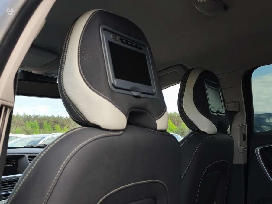 Zils Volvo V60 2011 Viļņa, ar dzinēja tilpumu 2.00 L un nobraukumu 350 tūkst. km par 6250 €, foto 26 vietnē AUTOMOTO.COM.LV