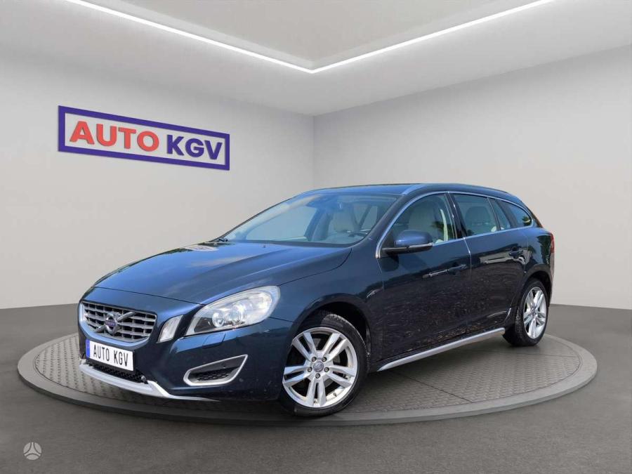Zils Volvo V60 2011 Viļņa, ar dzinēja tilpumu 2.40 L un nobraukumu 213 tūkst. km par 6999 €, foto 1 vietnē AUTOMOTO.COM.LV