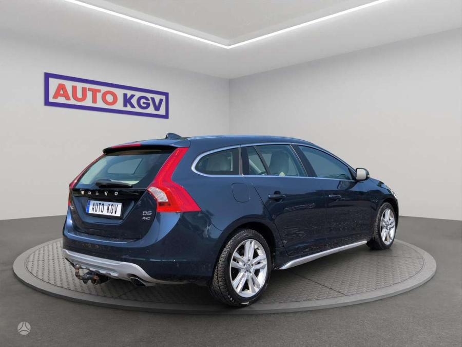 Zils Volvo V60 2011 Viļņa, ar dzinēja tilpumu 2.40 L un nobraukumu 213 tūkst. km par 6999 €, foto 6 vietnē AUTOMOTO.COM.LV